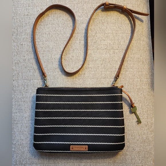 Fossil | Bags | Fossil Devon Crossbody Purse | Poshmark